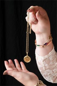 Receiving Psychic Messages thru a Pendulum - Pendulum Psychics