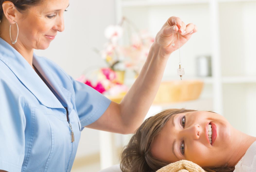 Using a Pendulum for Therapy - Pendulum Psychics