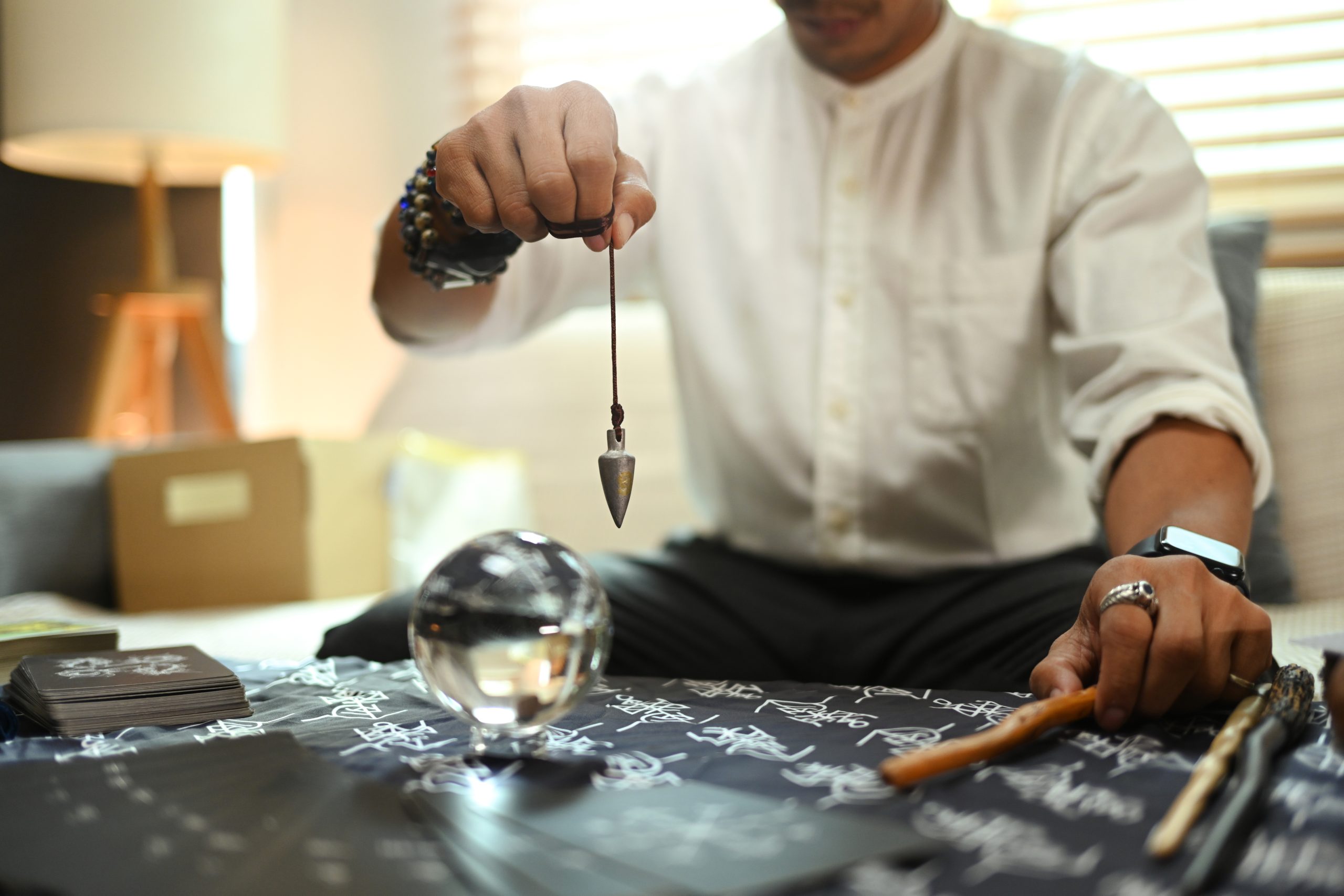 Picking the Right Pendulum - Pendulum Psychics